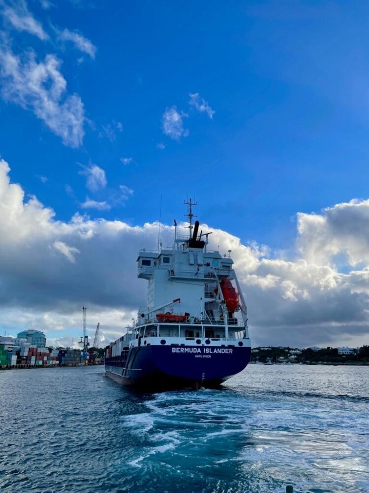 Customisation in the container feeder market – MV Bermuda Islander | JR Shipping