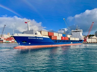 Customisation in the container feeder market – MV Bermuda Islander | JR Shipping